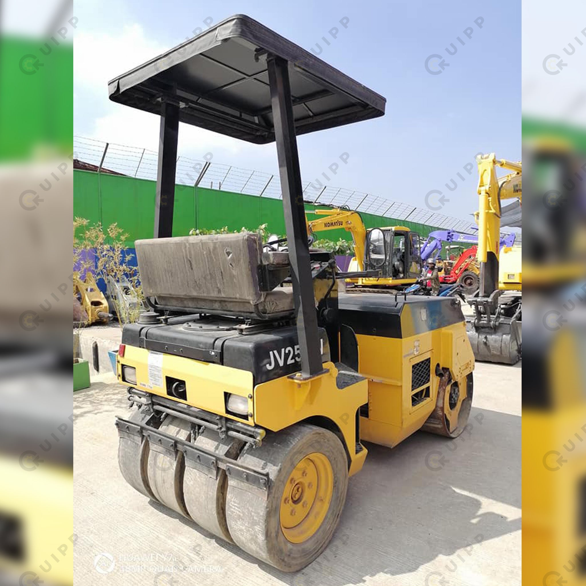 Komatsu JV25CW Soil Compactor – quippused